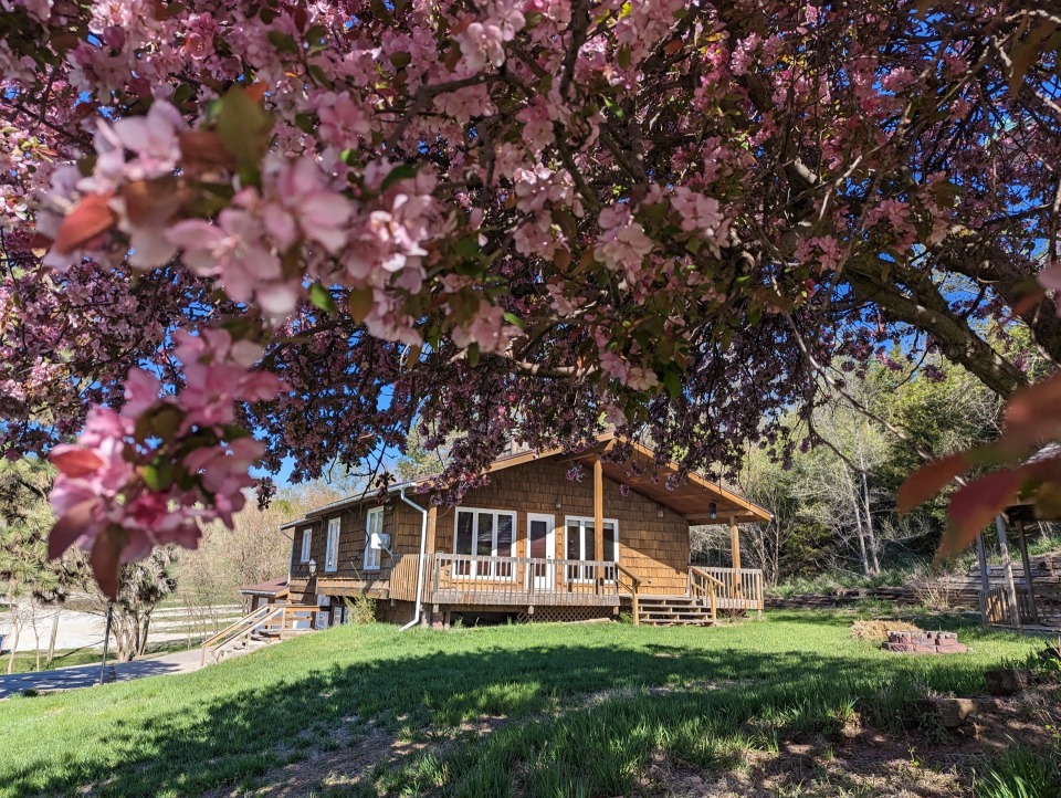 Crescent Ridge Cabin at Hitchcock Nature Center - Pottawattamie ...