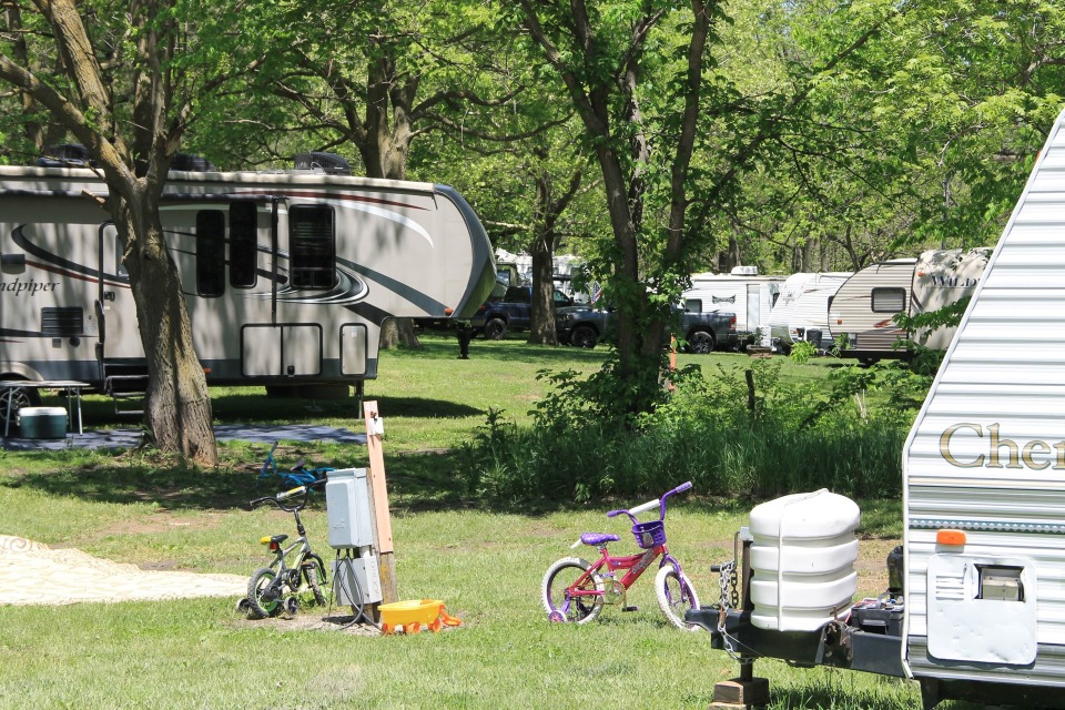 Arrowhead RV Camping - Pottawattamie Conservation